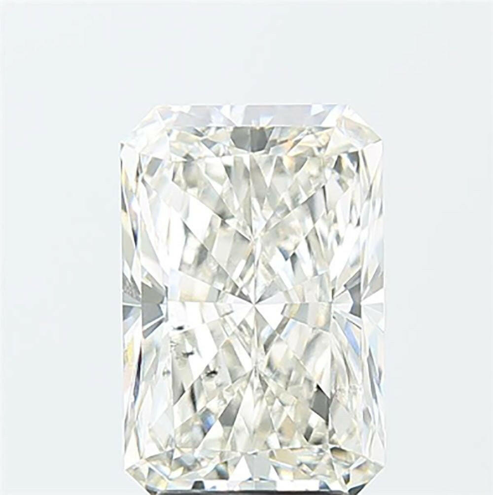 Celebrate 5.05 carat Lab Grown Diamonds in Radiant Cut - SolitaireMart